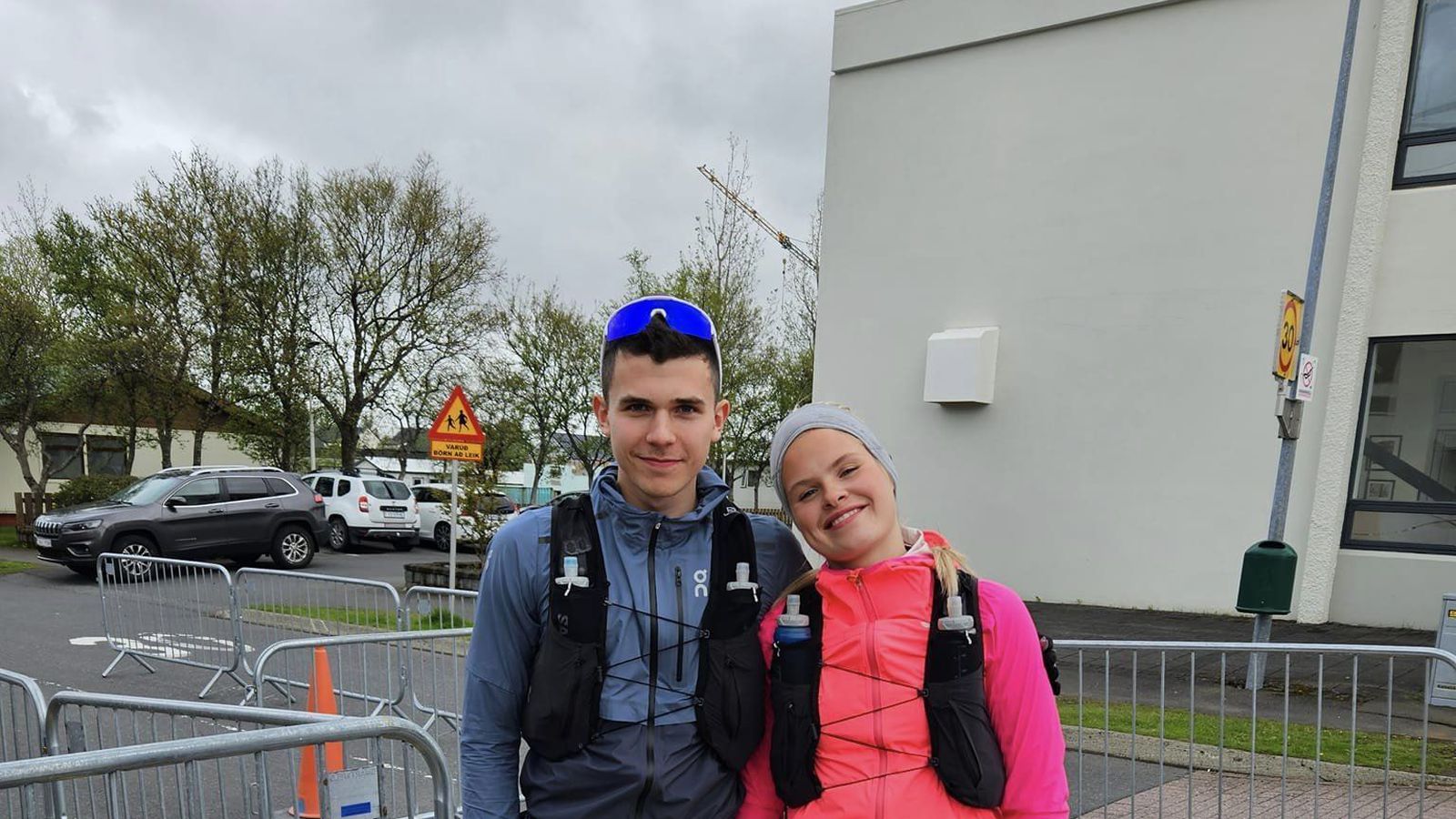 Nítján ára hlaupapar kom, sá og sigraði með yfirburðum í Hengill Ultra ...