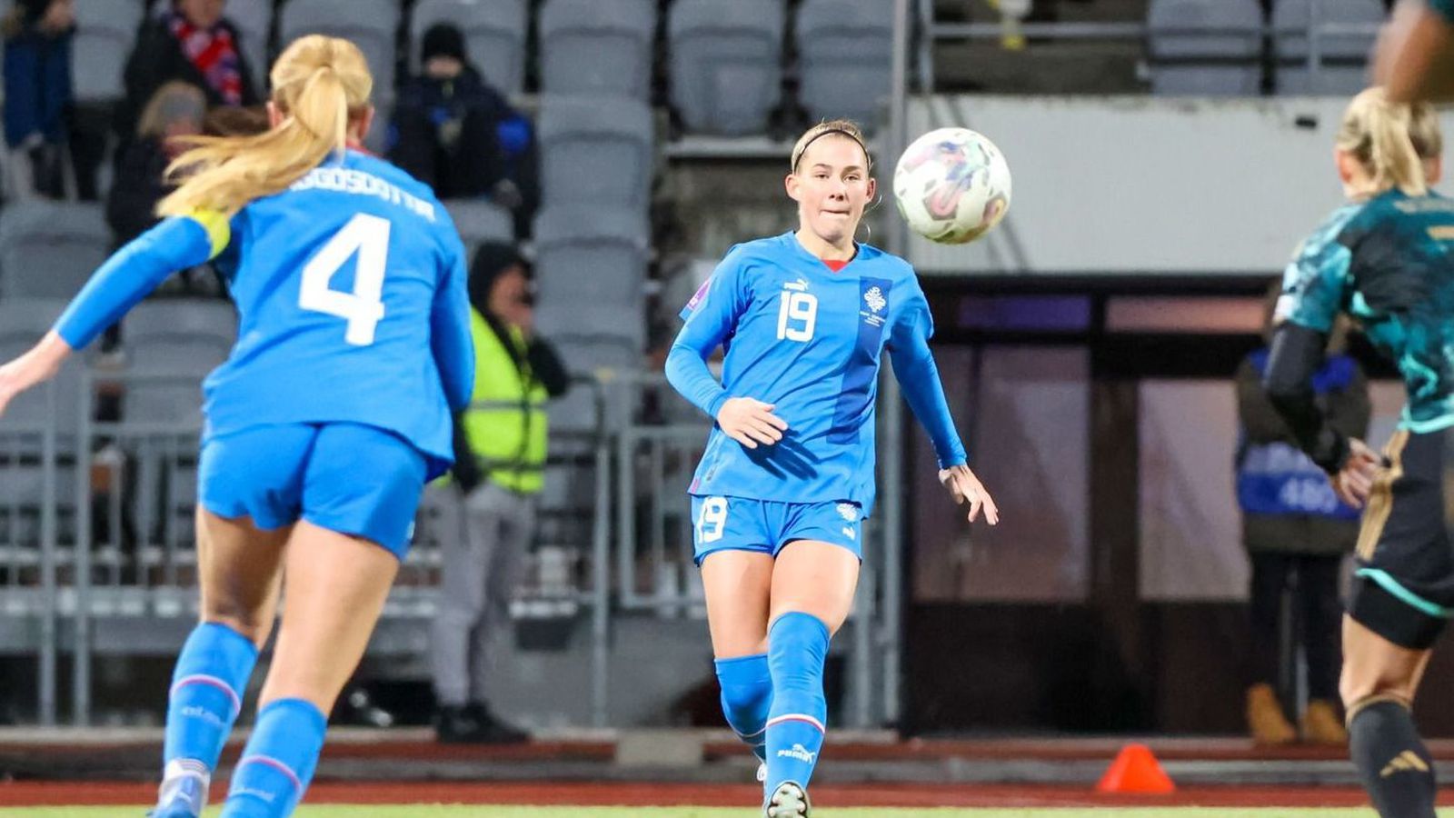 Sæ­dís Rún æfir með Chelsea - Vísir