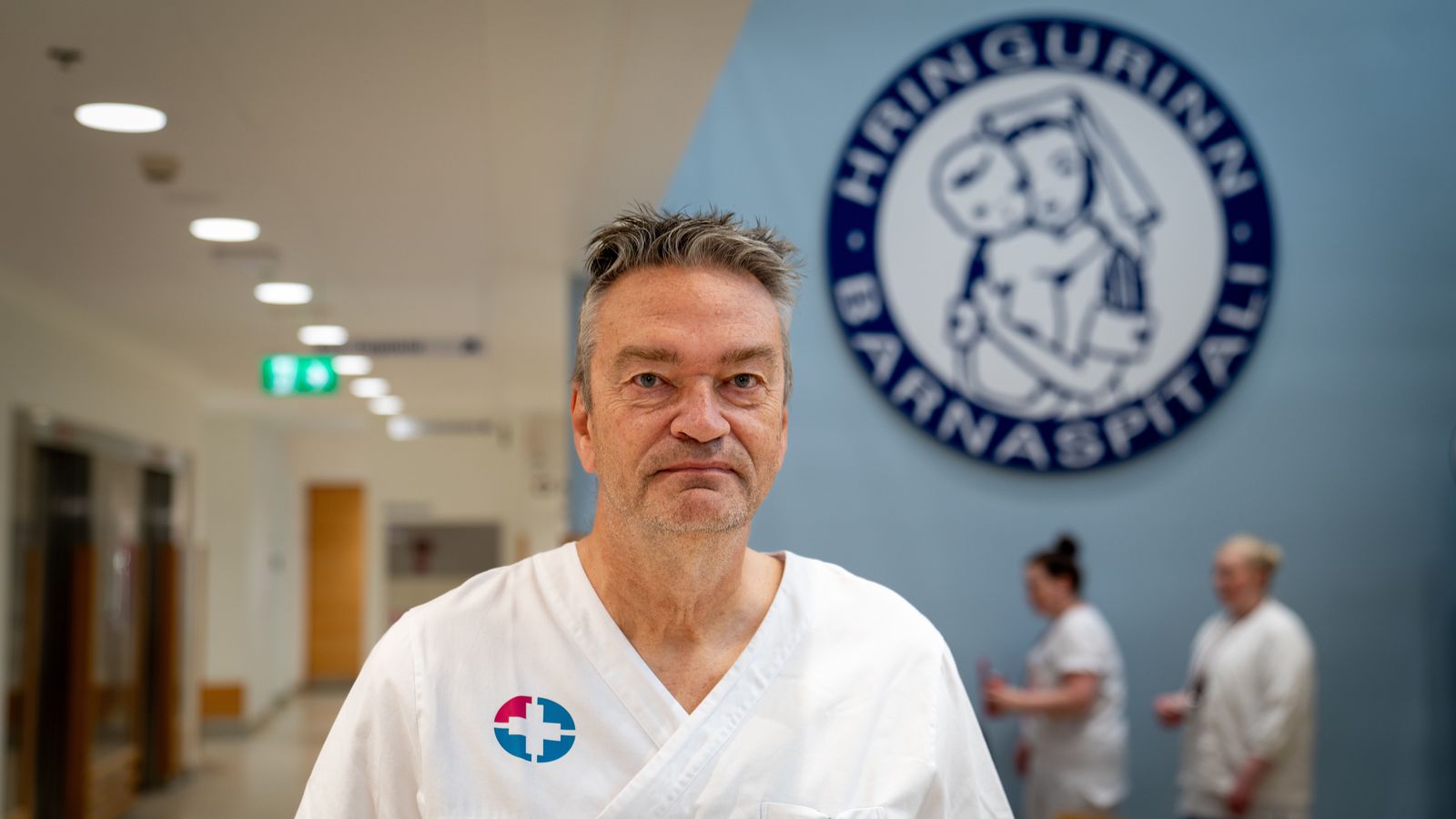 Eitt barnanna al­var­lega veikt og ó­vissa fram yfir helgi - Vísir