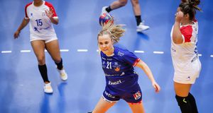 Einkaþotan laus úr slitlaginu og farin burt - Vísir