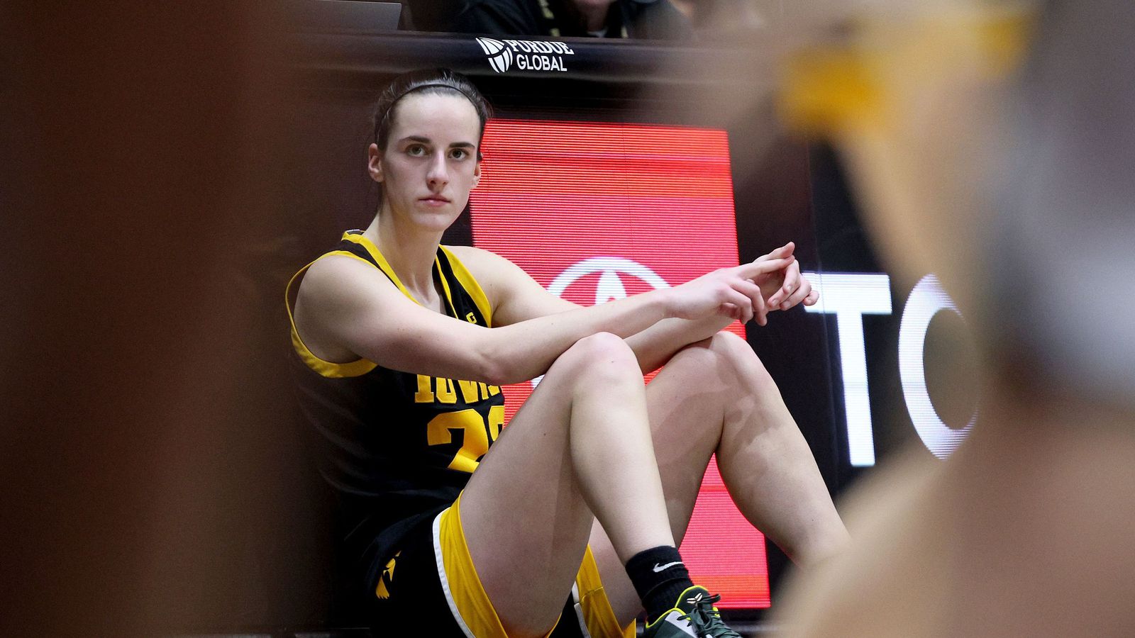 Á­horf­andi hljóp niður súperstjörnuna - Vísir