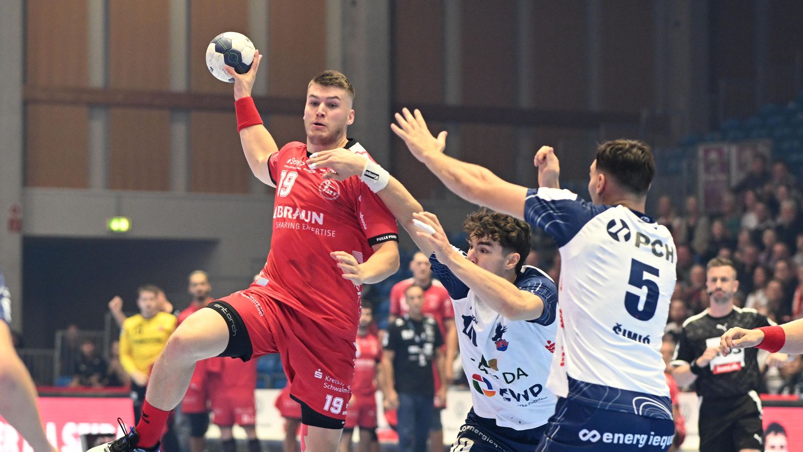 Elvar Örn og Arnar Freyr á toppnum eftir sigur í Íslendingaslag - Vísir