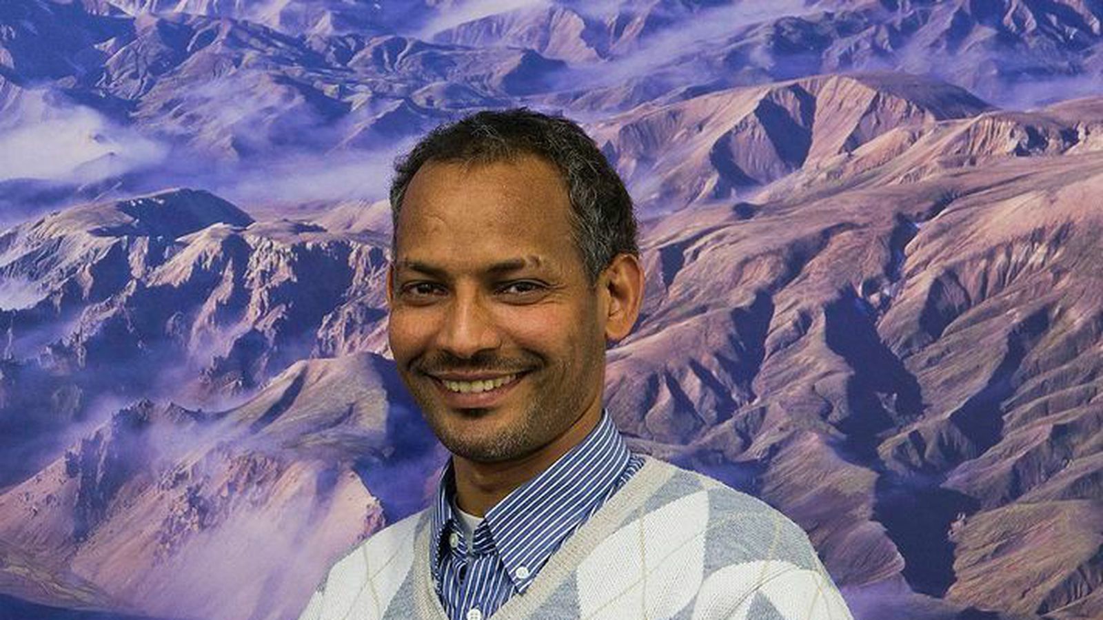 Ætlar að leggja til máls­höfðun á hendur ís­lenska ríkinu - Vísir