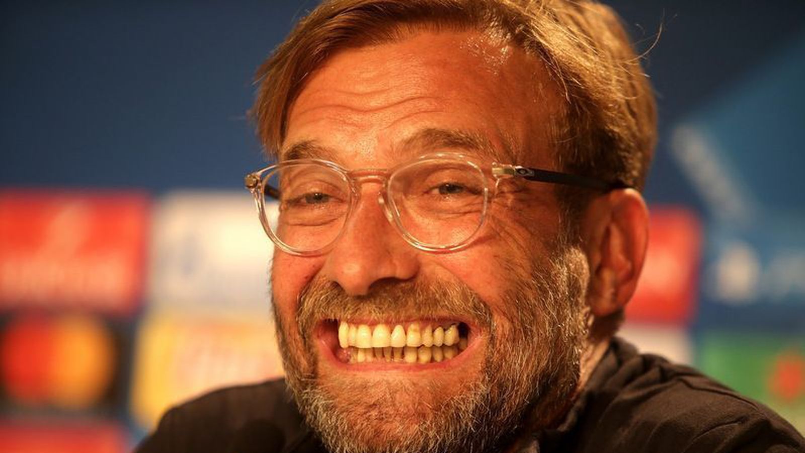 Jur­gen Klopp hló þegar hann var spurður hvort Mbappé væri mögu­lega á ...