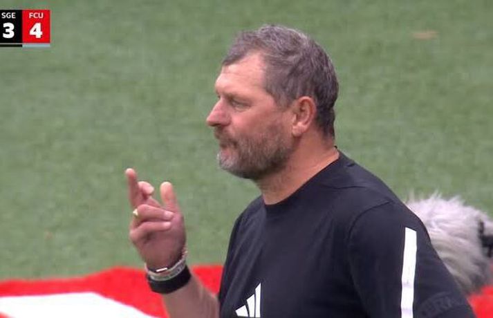 Í vanda eftir að hafa sýnt löngu­töng - Vísir