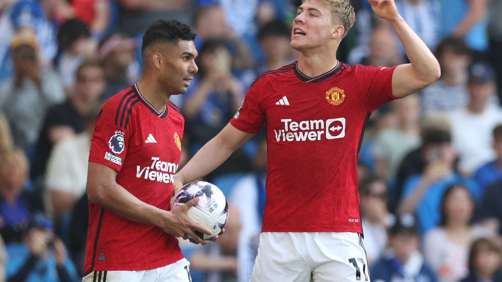 Höjlund enn fjarri góðu gamni en varnarþríeykið klárt í slaginn - Vísir