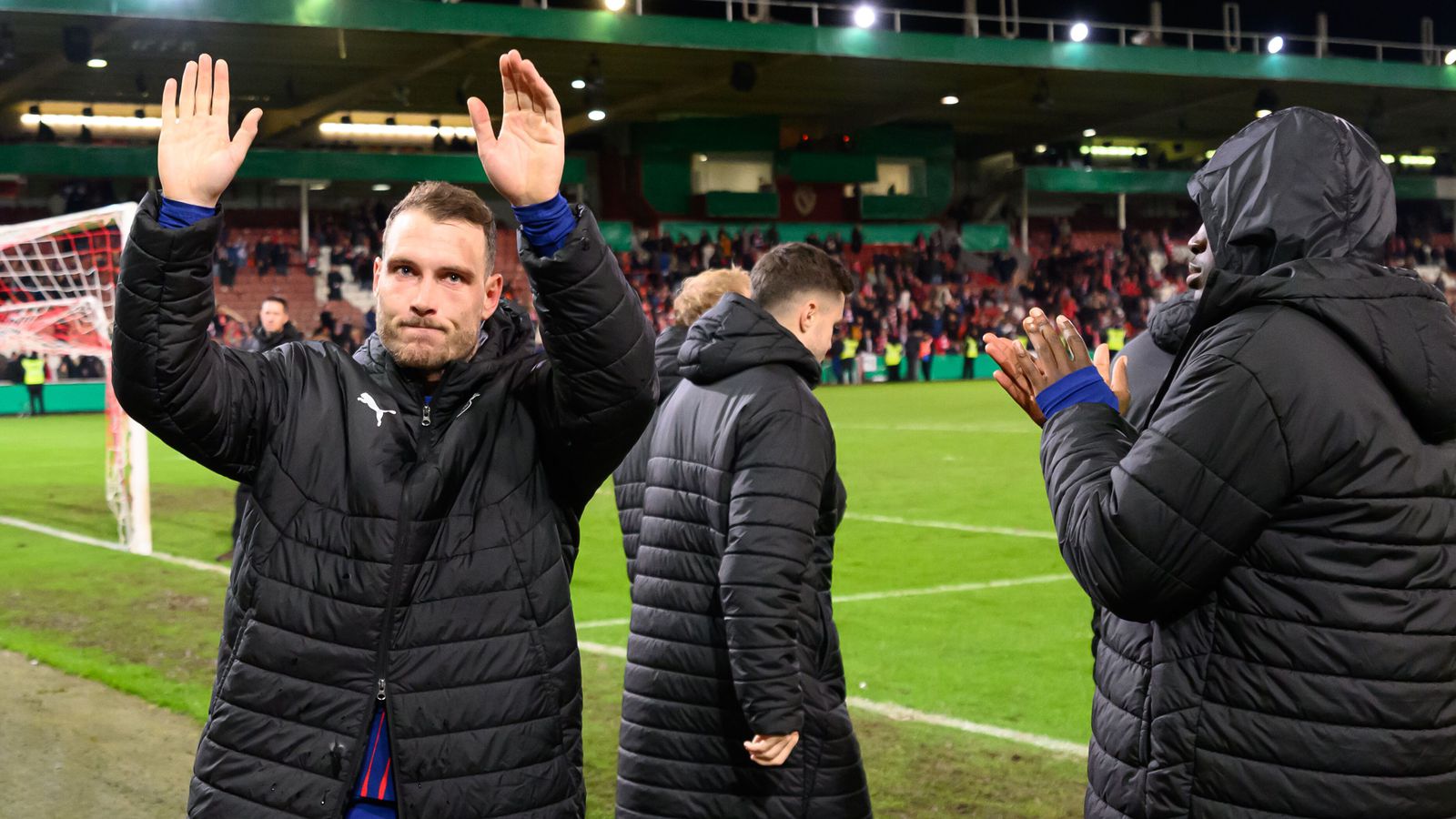 Stuðnings­maður RB Leipzig lést á bikarleiknum í gær­kvöldi - Vísir