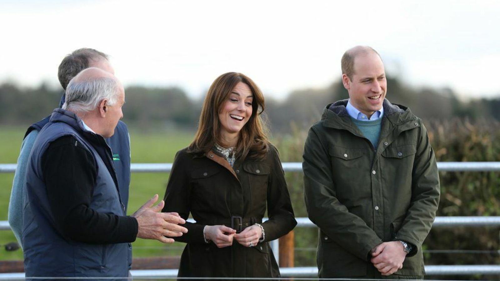 Sleit sam­bandinu með sím­tali - Vísir