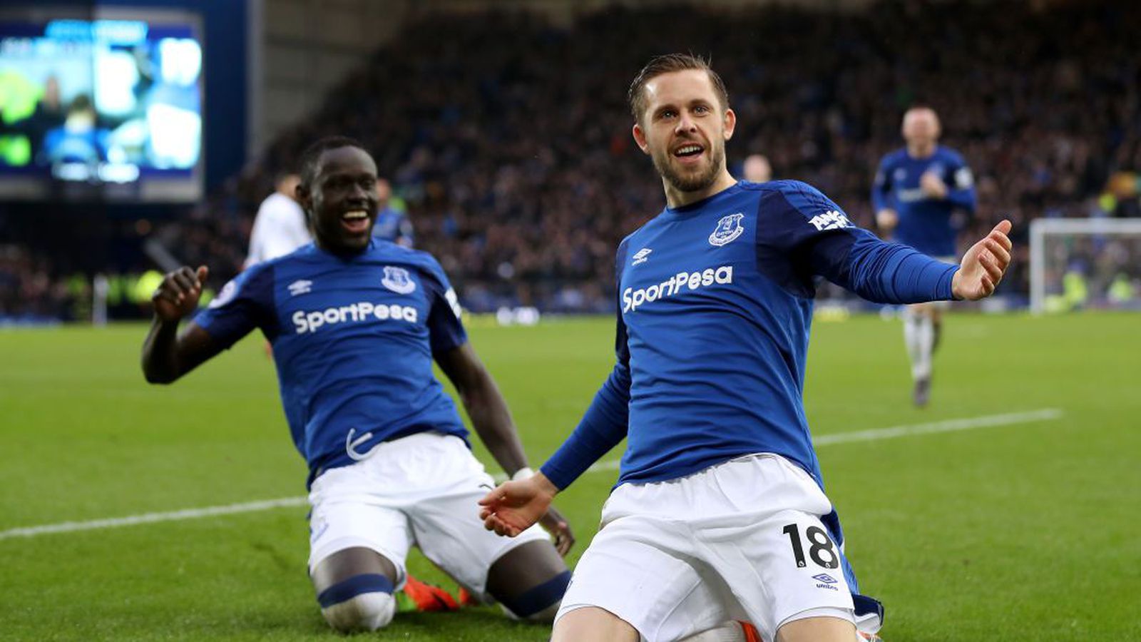 Messan: Gylfi Sig á mark ársins í enska boltanum - Vísir