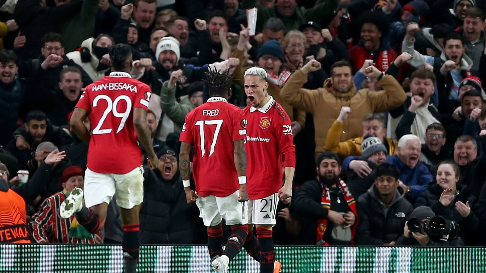 Man United kom til baka og fór áfram - Vísir