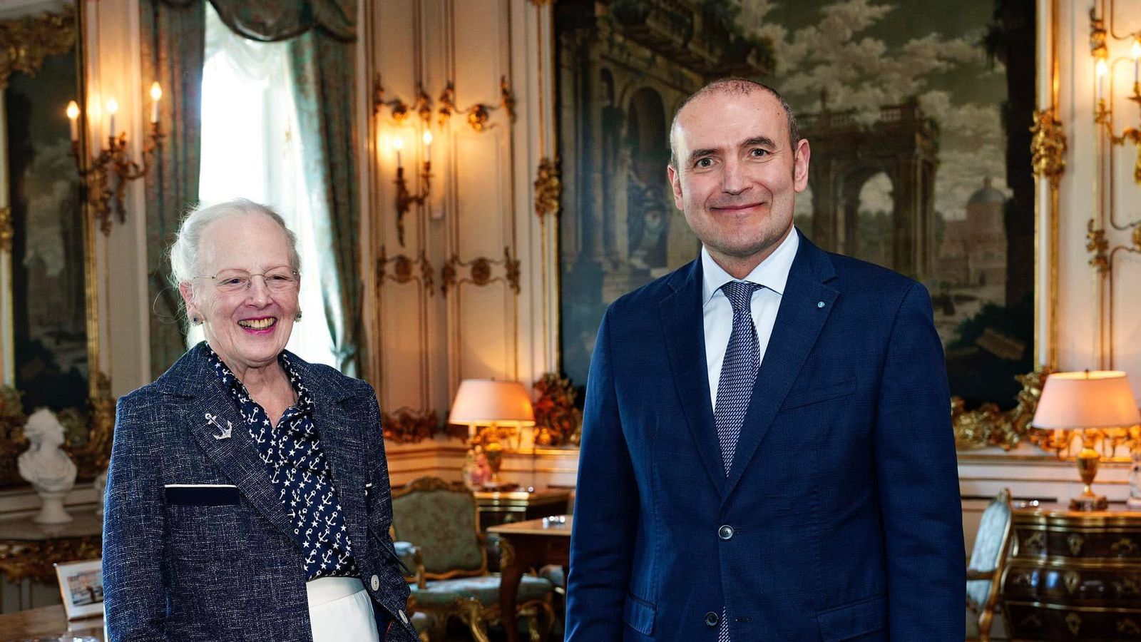 Guðni heldur utan til að kveðja Margréti Þór­hildi - Vísir