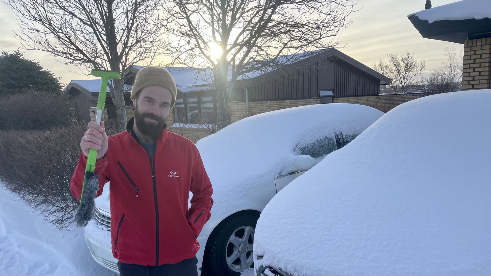 Póst­beri vekur at­hygli fyrir hjálp­semi í Vestur­bæ - Vísir