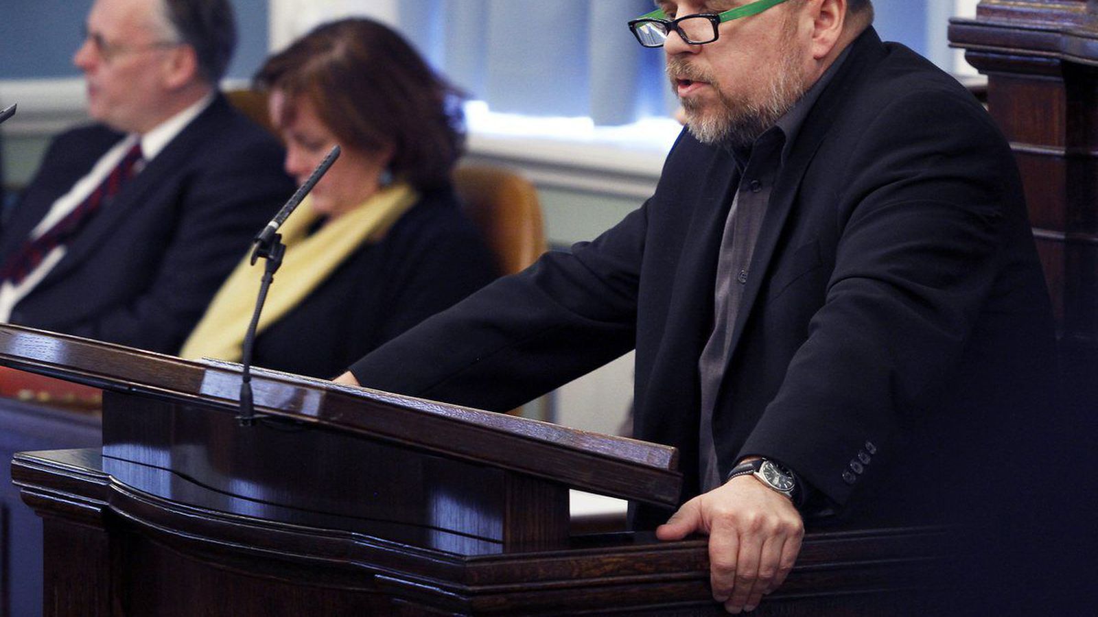 Þór Saari segir skilið við Pírata eftir að þeir skipuðu annan í hans ...