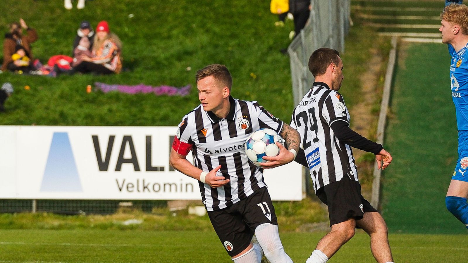 Leik lokið: KR - Aftur­elding 2-2 | Ó­trú­leg dramatík á Meistara ...