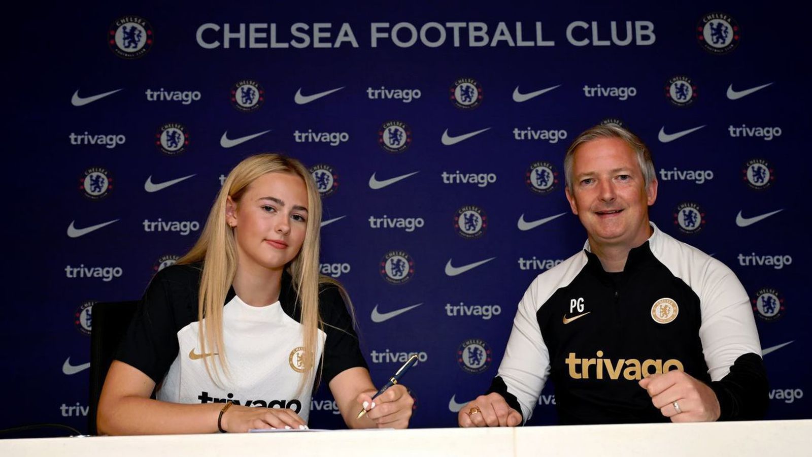 Lexi Potter sú yngsta til að skrifa undir at­vinnu­manna­samning - Vísir