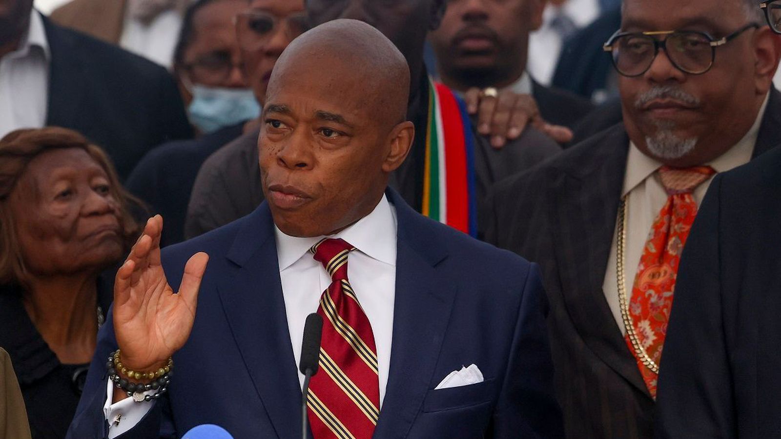 Á­kærður fyrir mútu­þægni og fjár­svik - Vísir