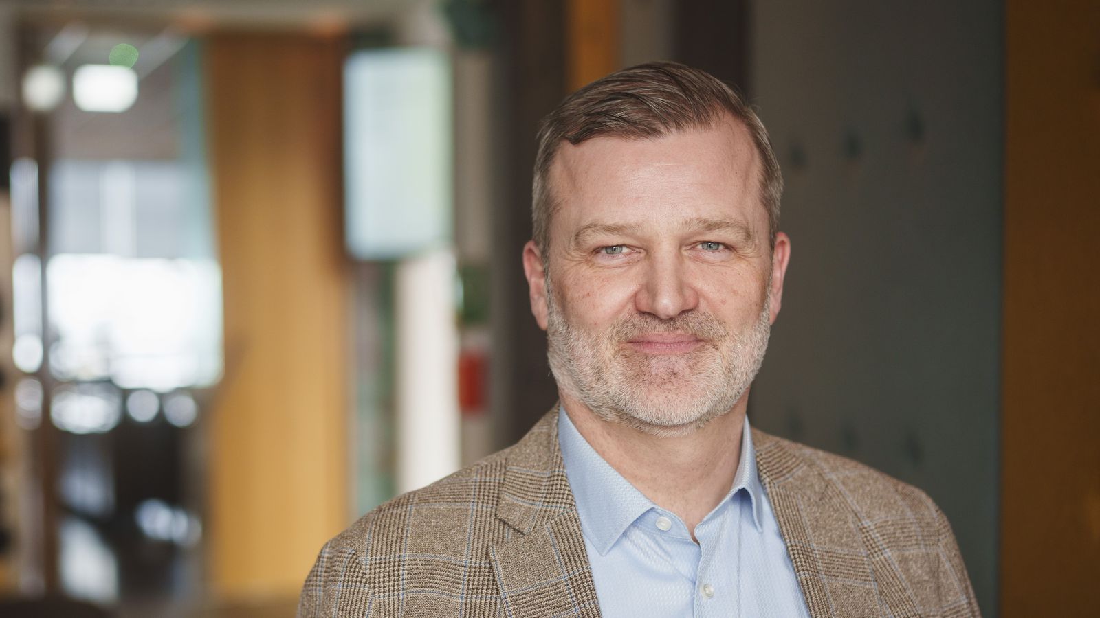 Helgi ráðinn sölu­stjóri - Vísir