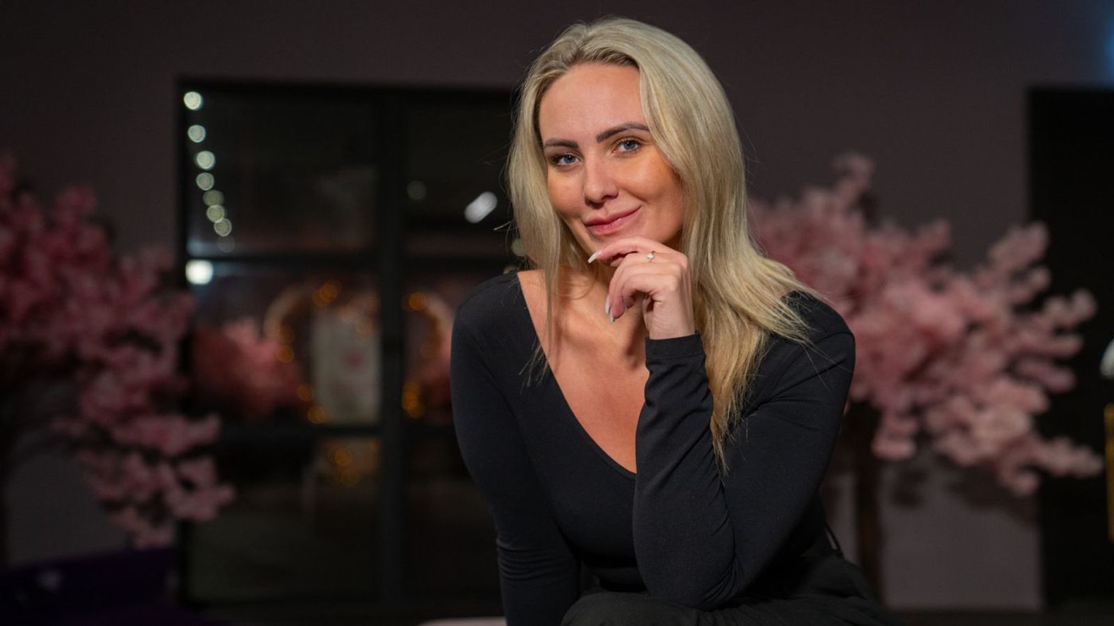 Hló og grét þegar hún seldi fyrir milljón á einum degi - Vísir