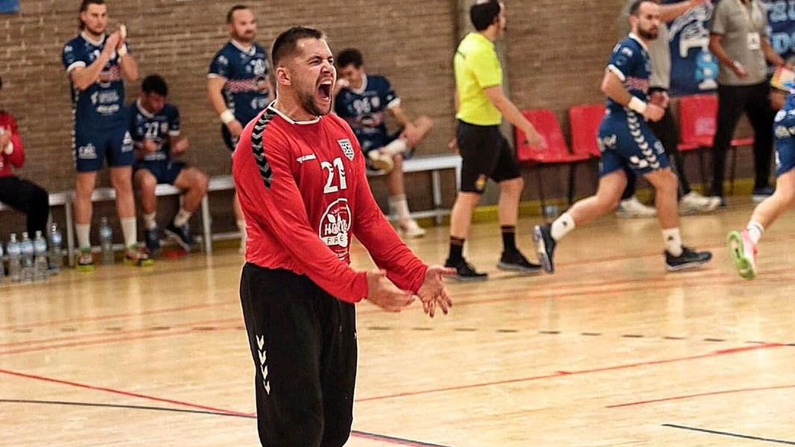 Eyja­menn bæta við sig mark­verði - Vísir