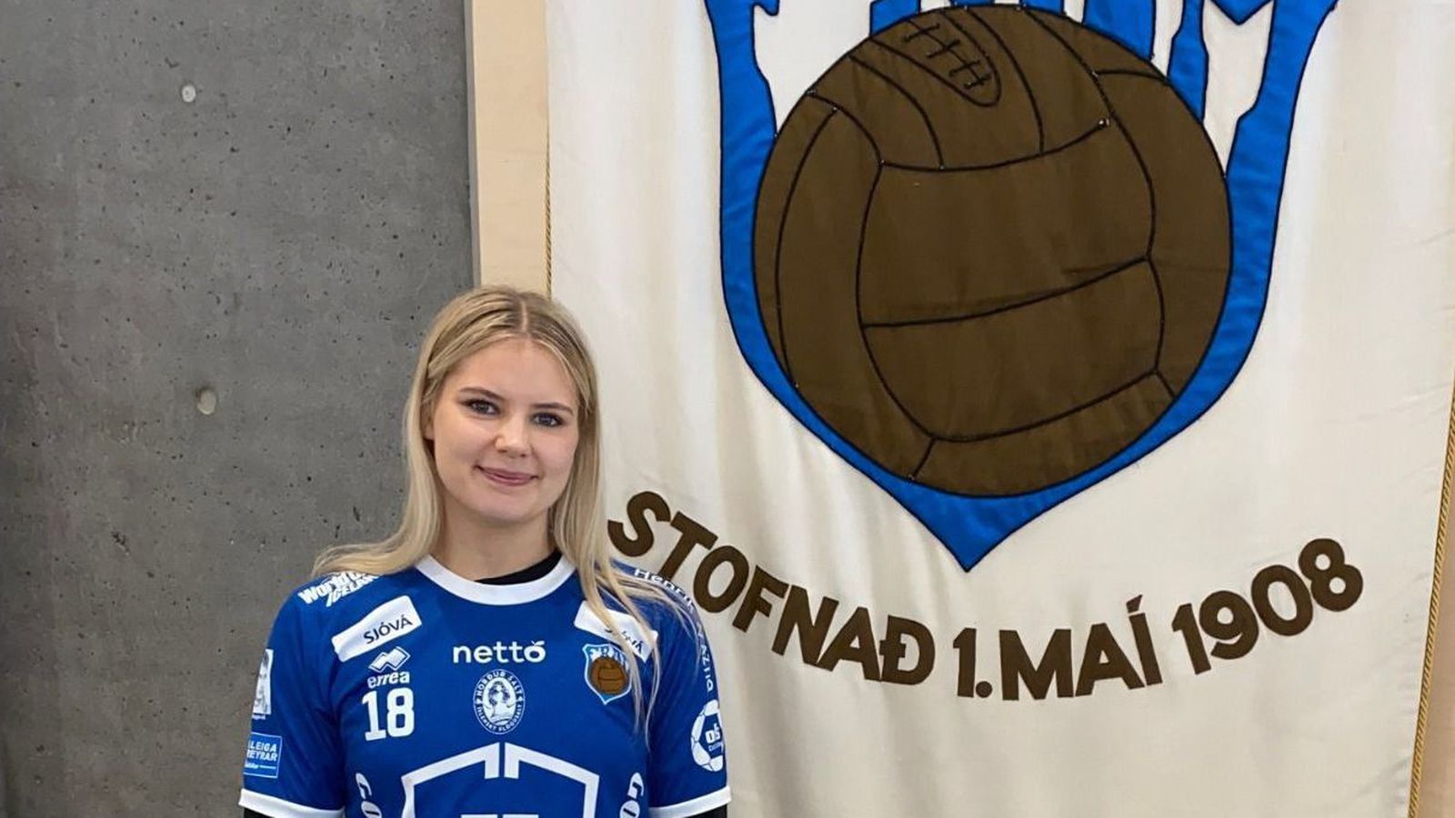 Lena Margrét tók U-beygju á Hellisheiðinni - Vísir