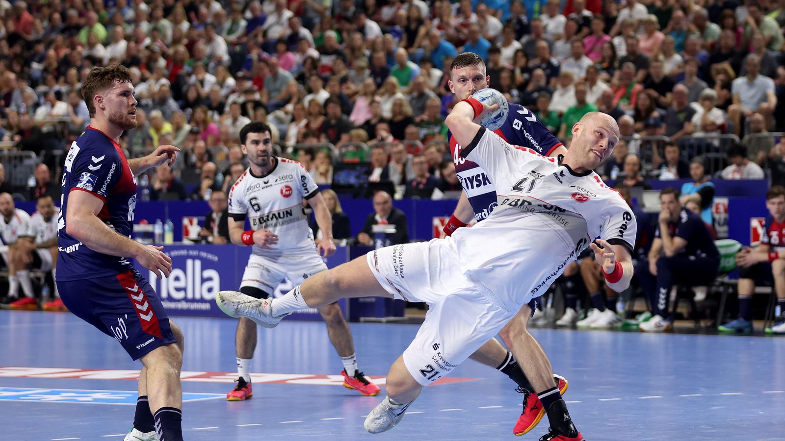 Arnar Freyr öflugur í góðum sigri Melsun­gen - Vísir