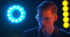 Einkaþotan laus úr slitlaginu og farin burt - Vísir