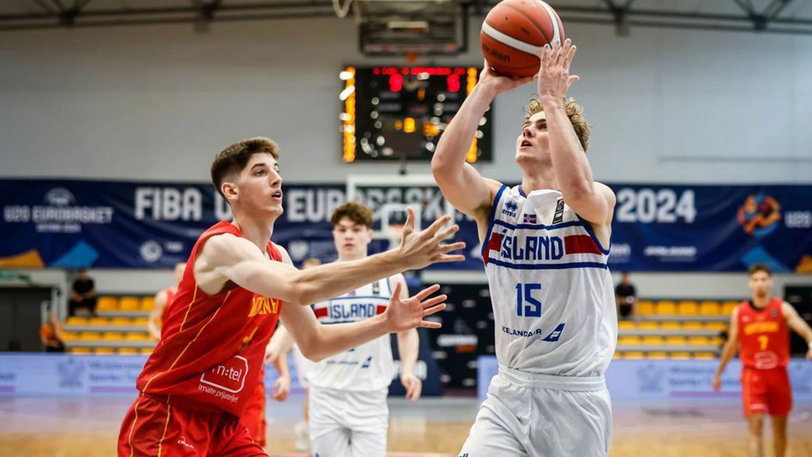 Stór­kost­legt svar hjá ís­lensku strákunum eftir skellinn í gær - Vísir