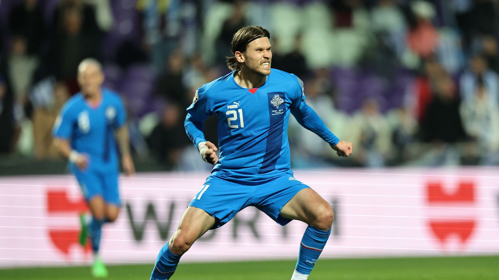 Sjáðu frá­bært mark hjá Arnóri Ingva sem dugði þó skammt - Vísir