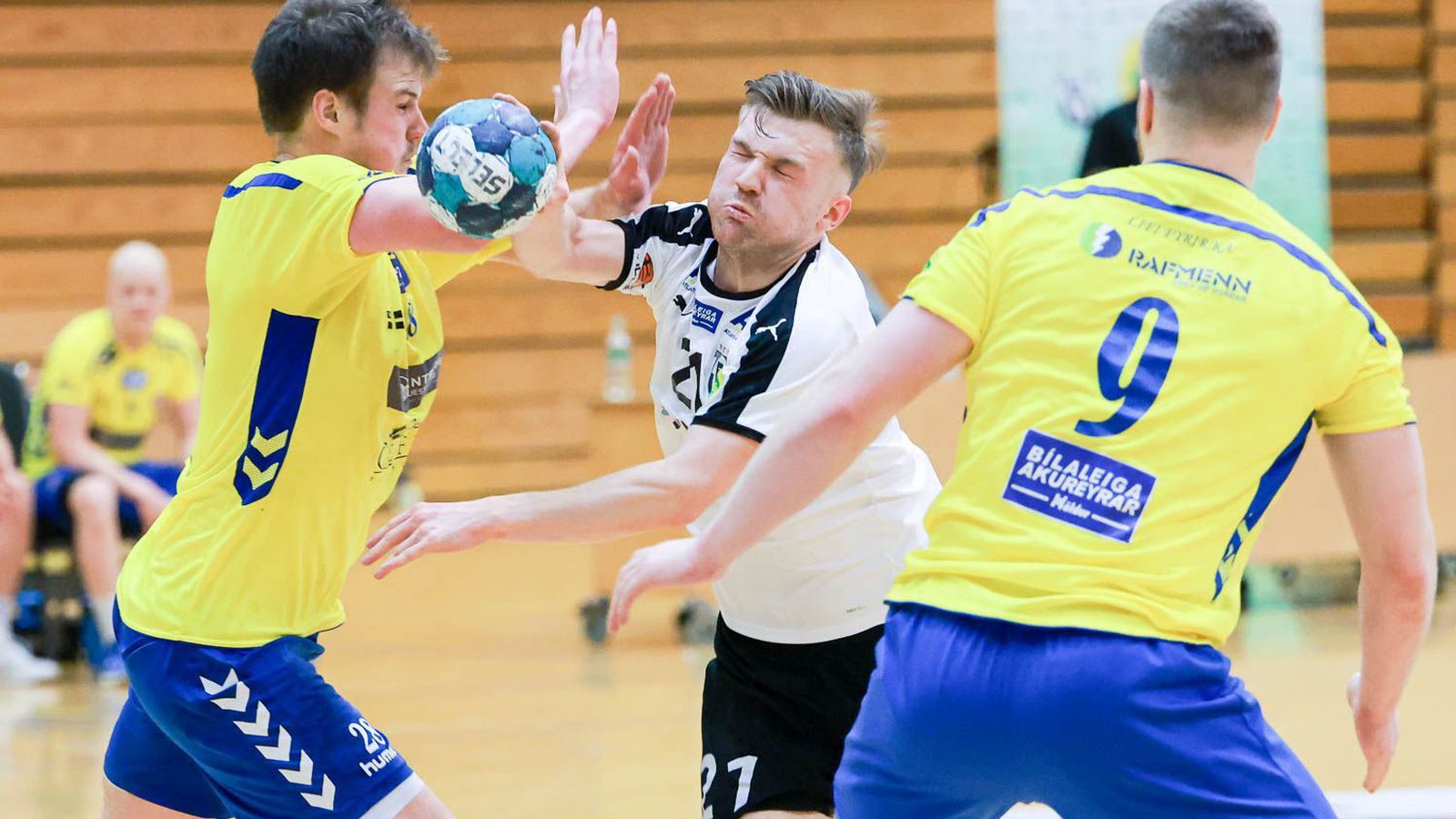 FH hefur ekki sótt gull í greipar Akur­eyringa undan­farin ár - Vísir