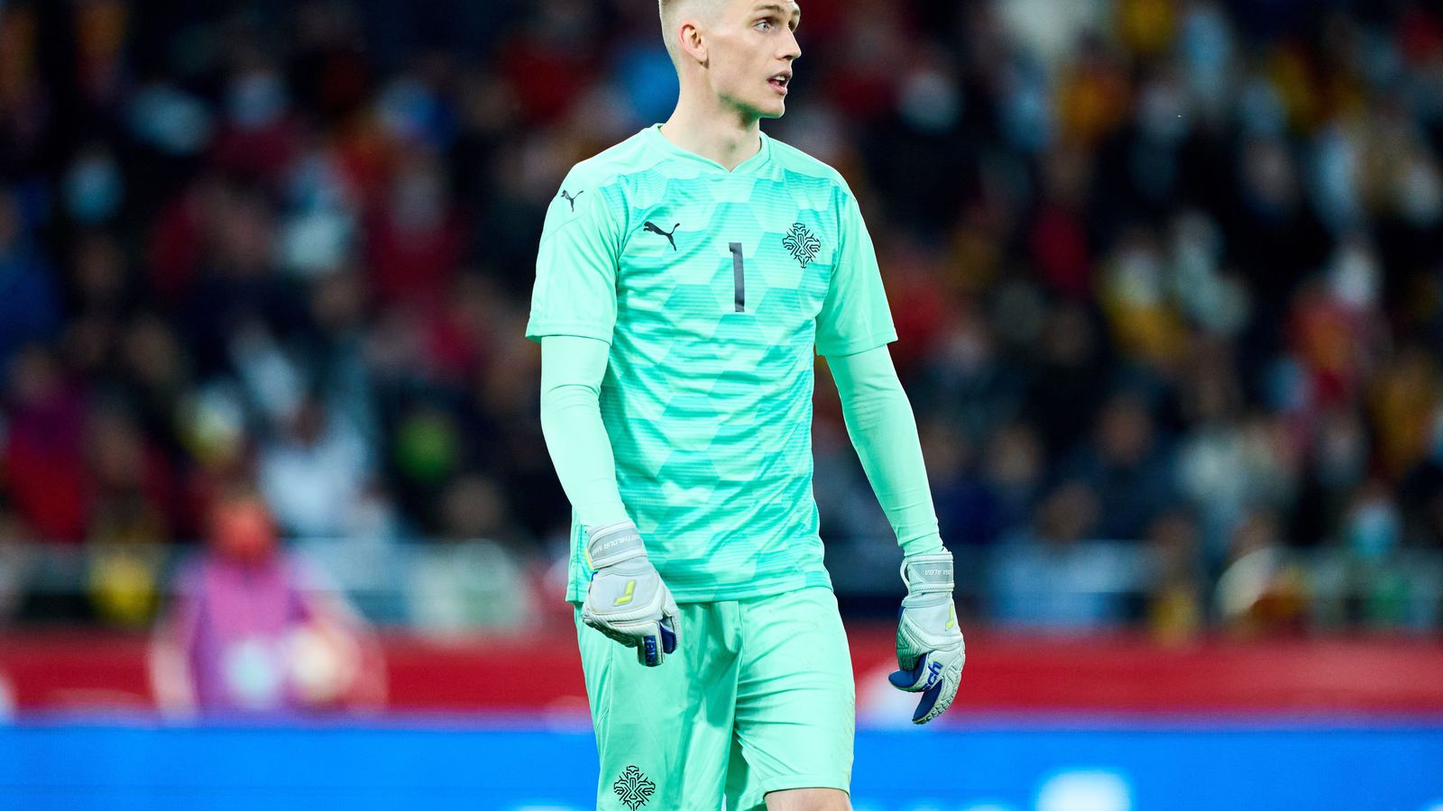 Enn vermir lands­liðs­mark­vörður Ís­lands bekkinn hjá Car­diff - Vísir