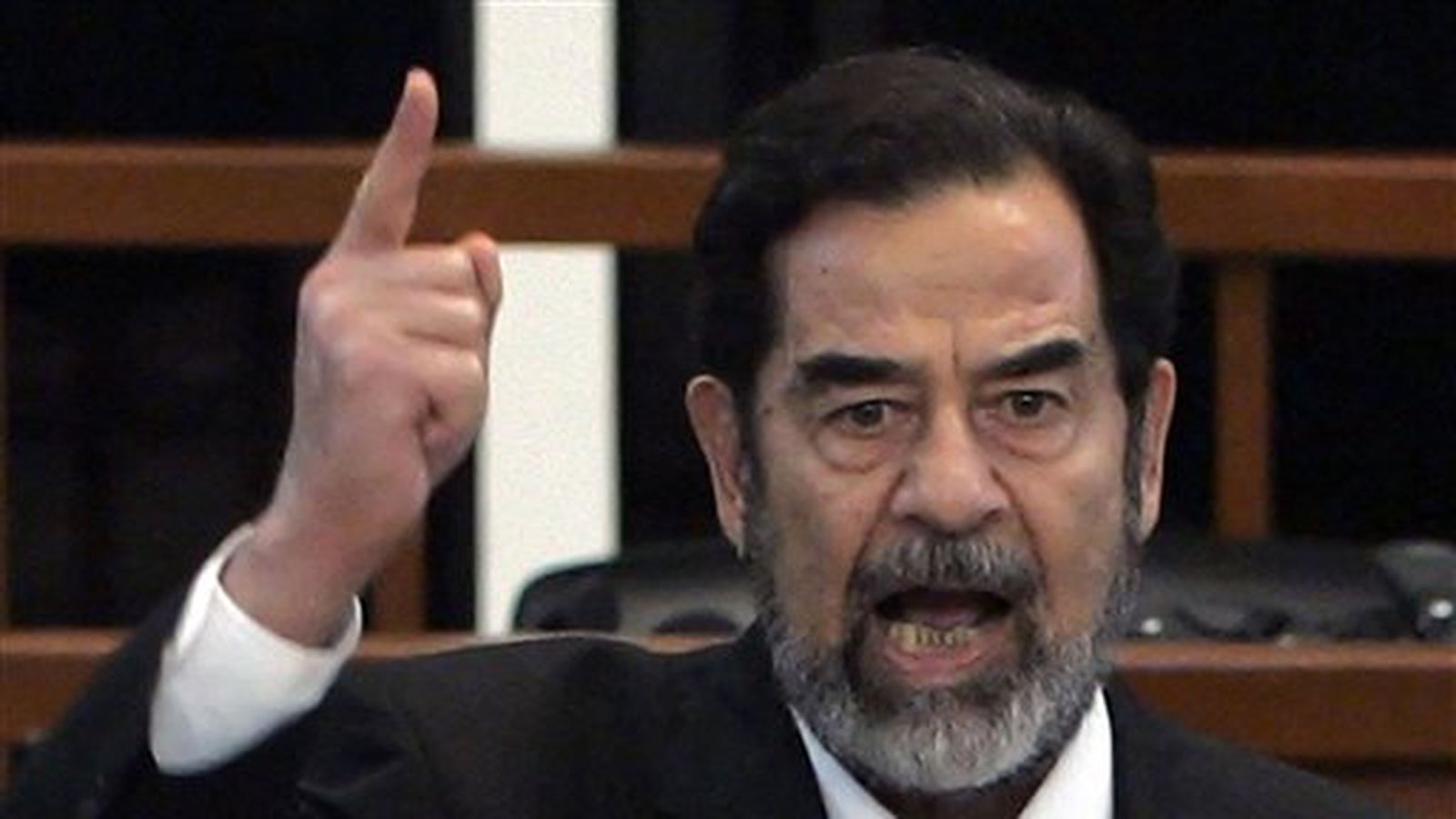 Saddam Hússein dæmdur til dauða - Vísir