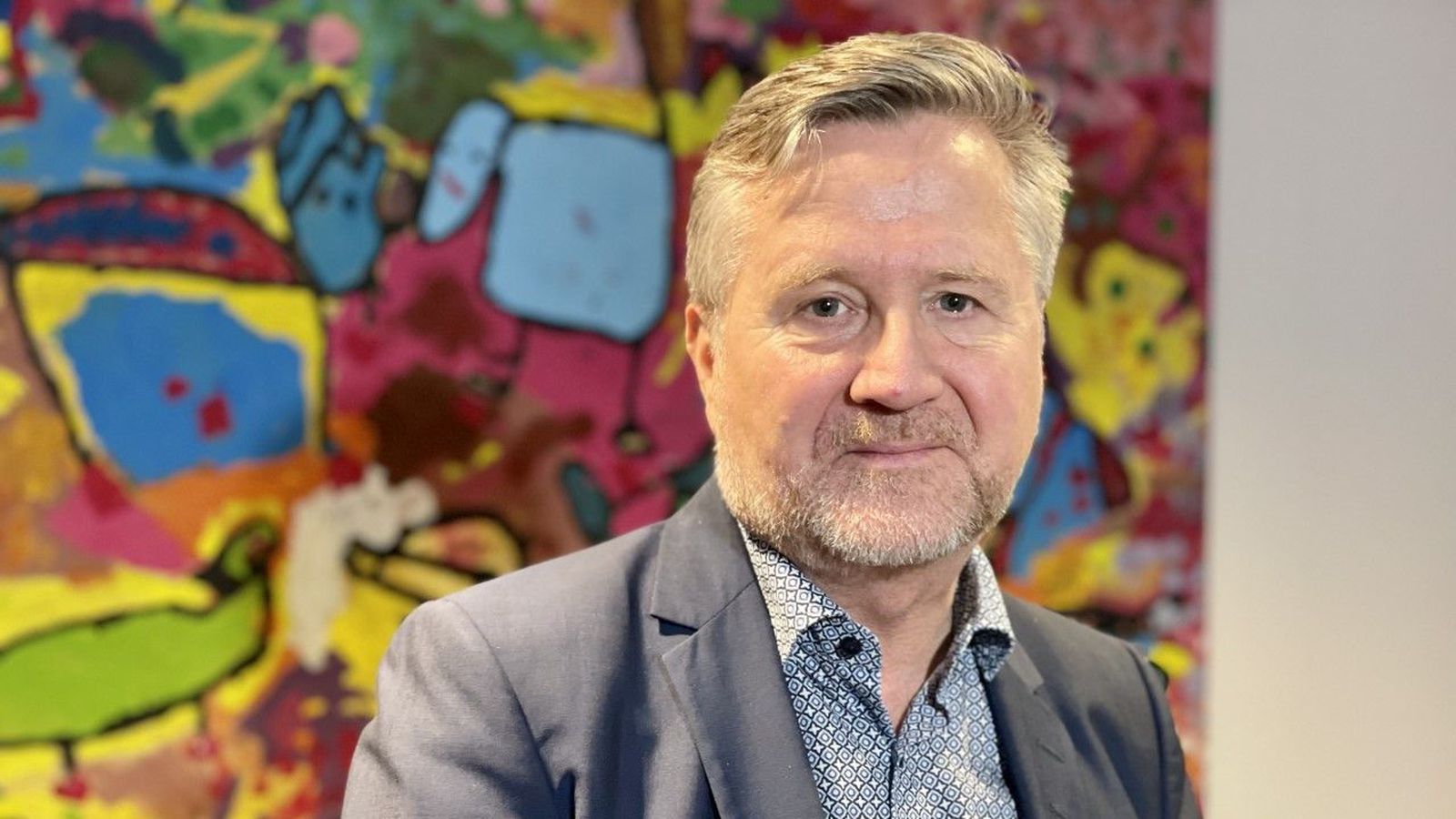 Mygla hefur greinst í um þrjá­tíu skóla­byggingum og búist er við ...