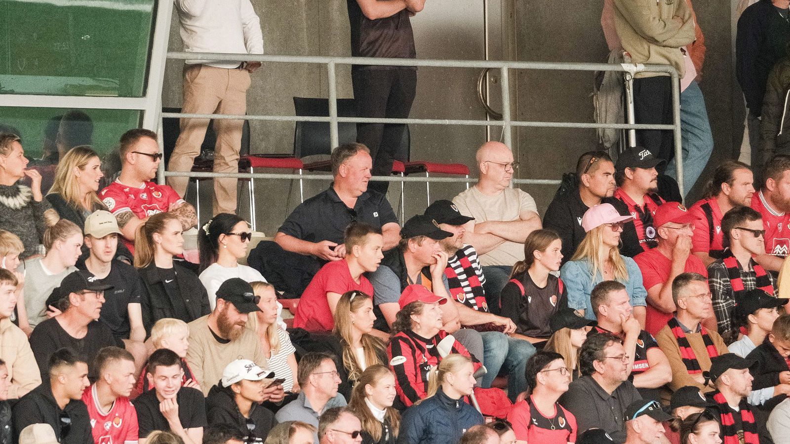 Sam­skipti Arnars við bekkinn ekki brot þrátt fyrir leik­bann - Vísir