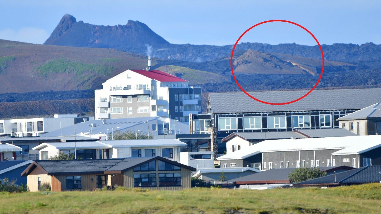 Gríðar­leg sprunga í Hagafelli vekur at­hygli - Vísir