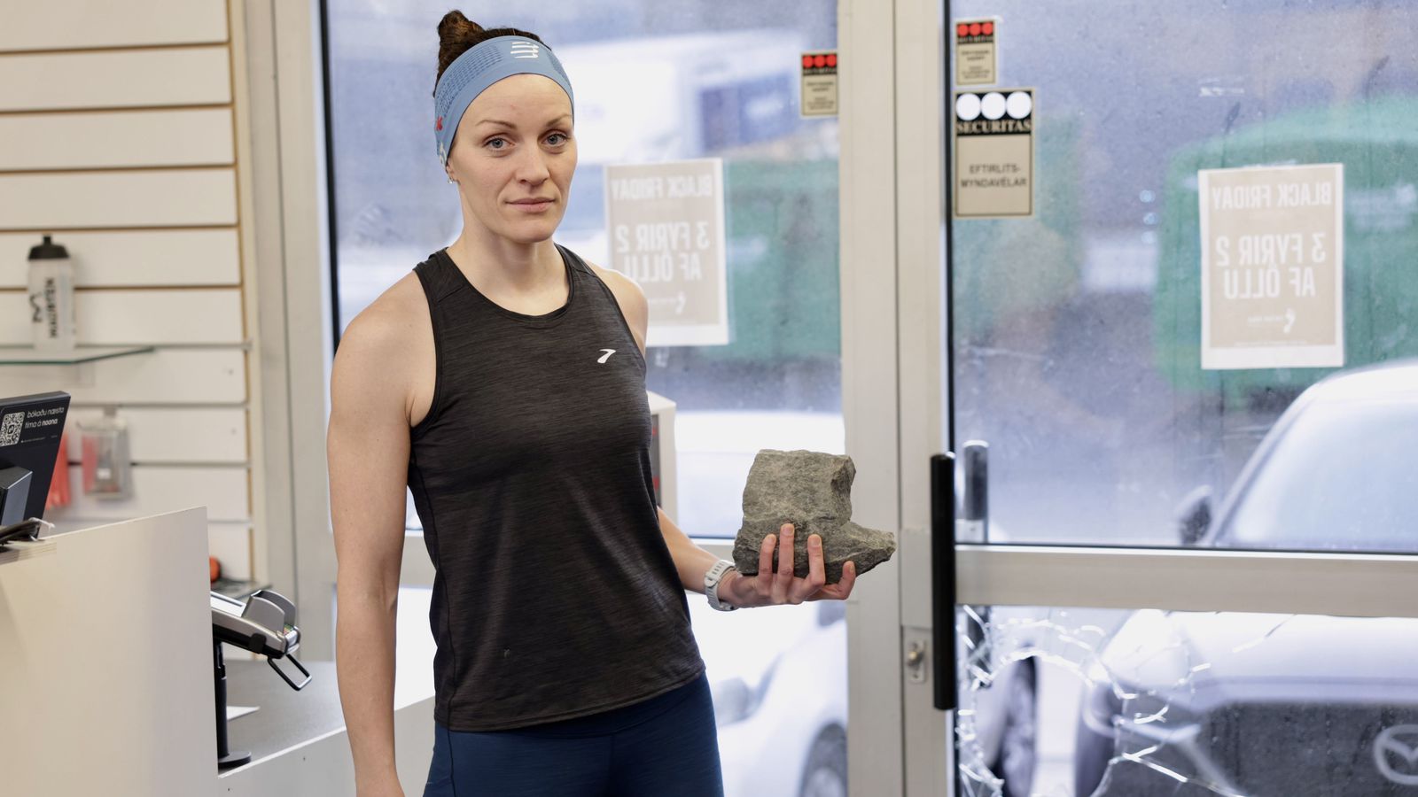 Flúði á tveimur jafn­fljótum eftir rán í Fætur toga - Vísir