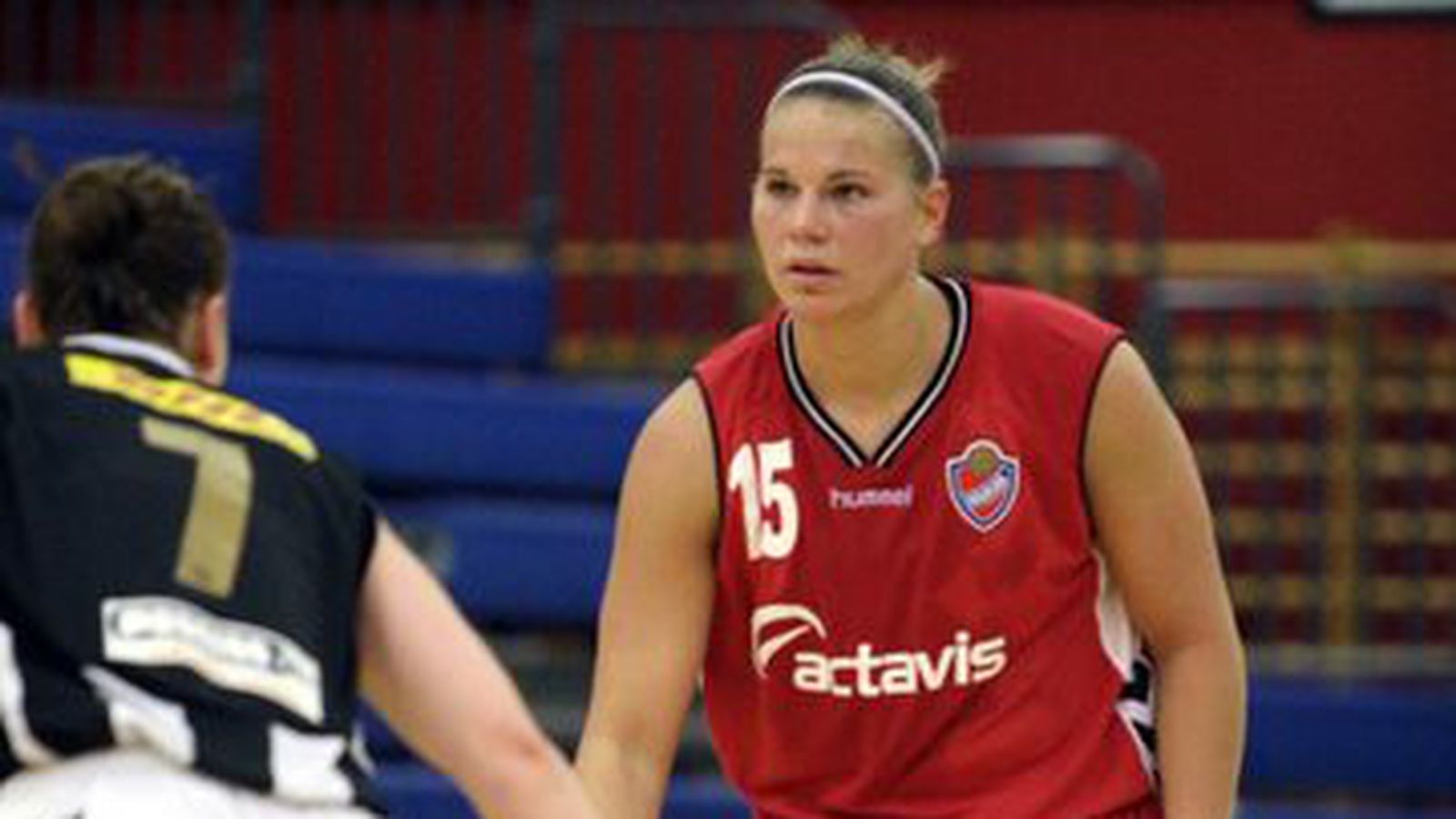 Heather Ezell með þrennu þriðja leikinn í röð - Haukar í undanúrslit ...