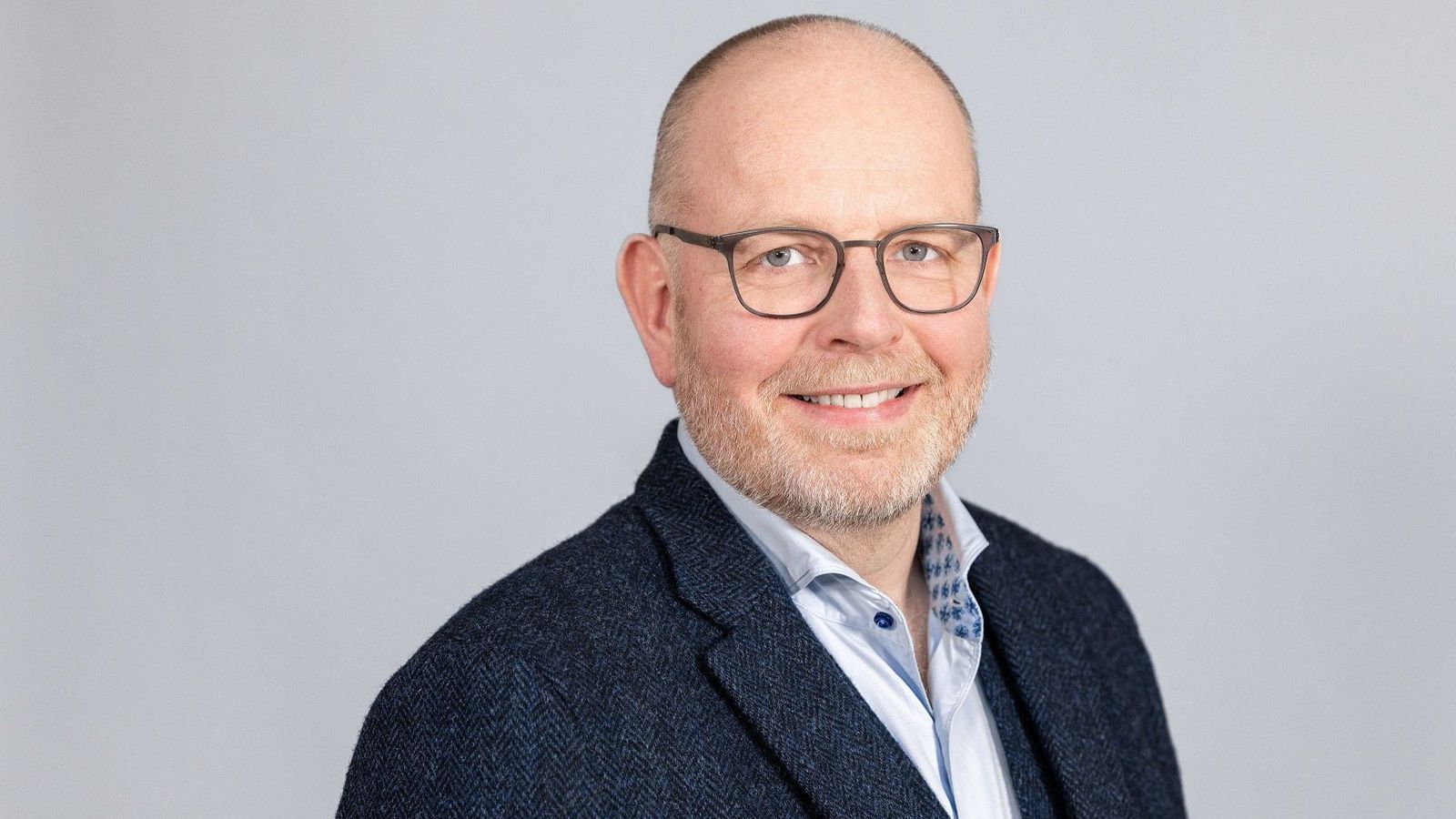 Hátt verðlag, há laun, háir skattar og sterk króna gerir ...