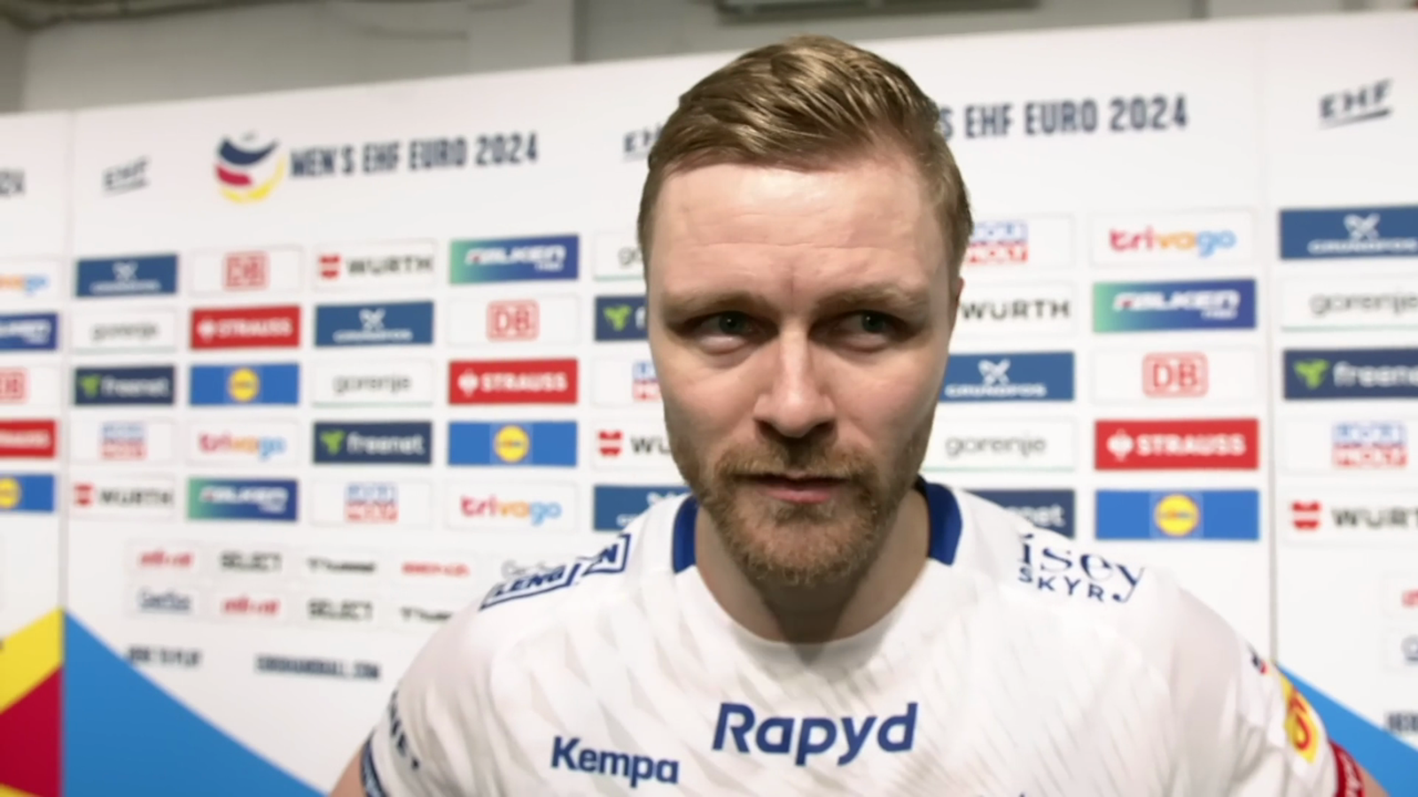 Viðtal við Aron eftir Austurríkisleikinn - Sjónvarp - Vísir