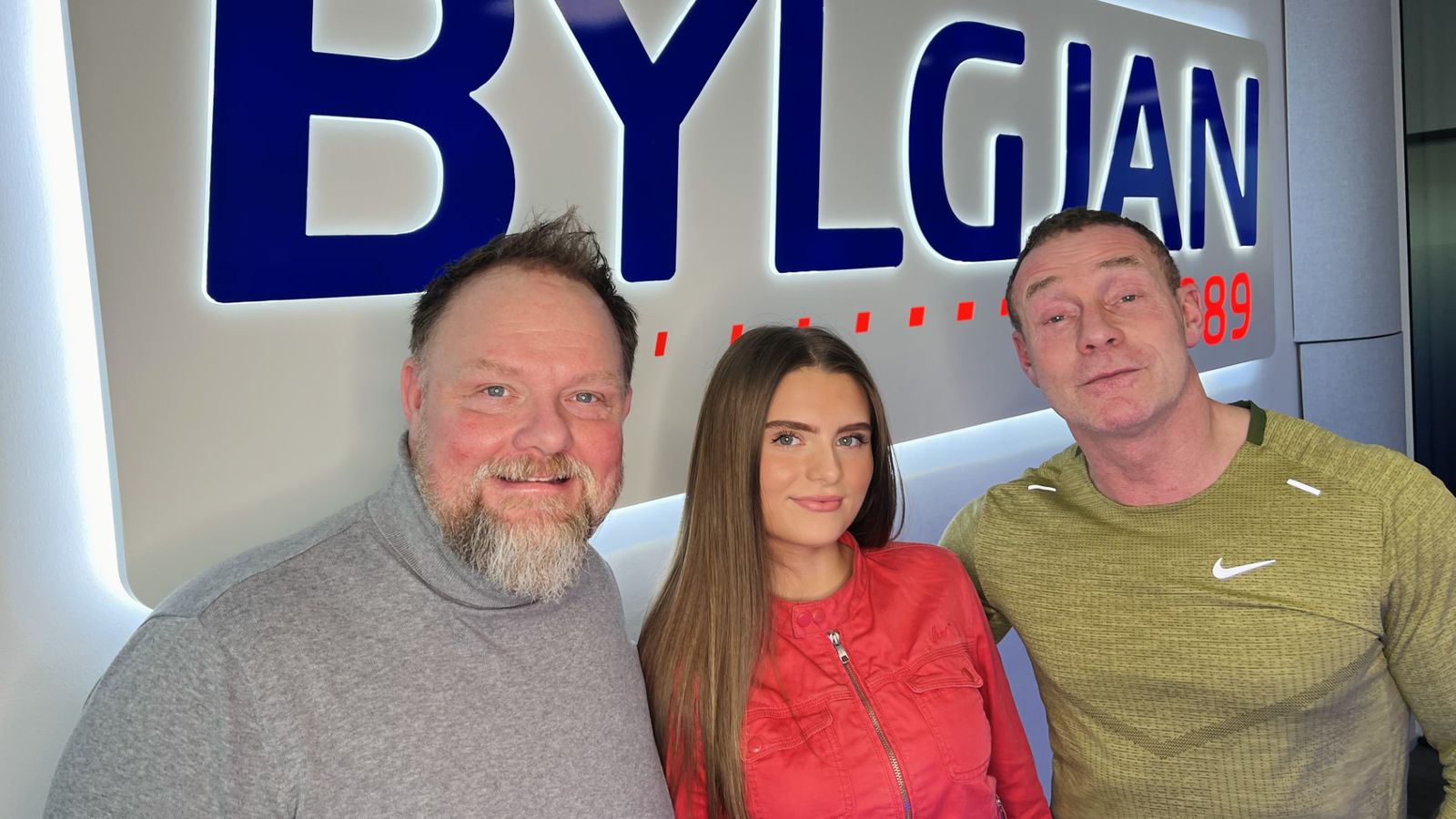 Klara Einars með nýja útgáfu laginu Handa þér - Útvarp - Vísir