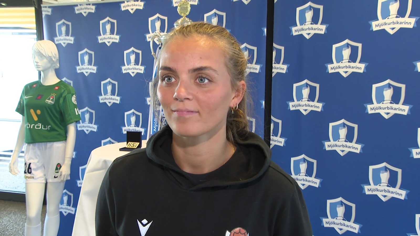 Nadía um bikarúrslitaleikinn í kvöld - Sjónvarp - Vísir