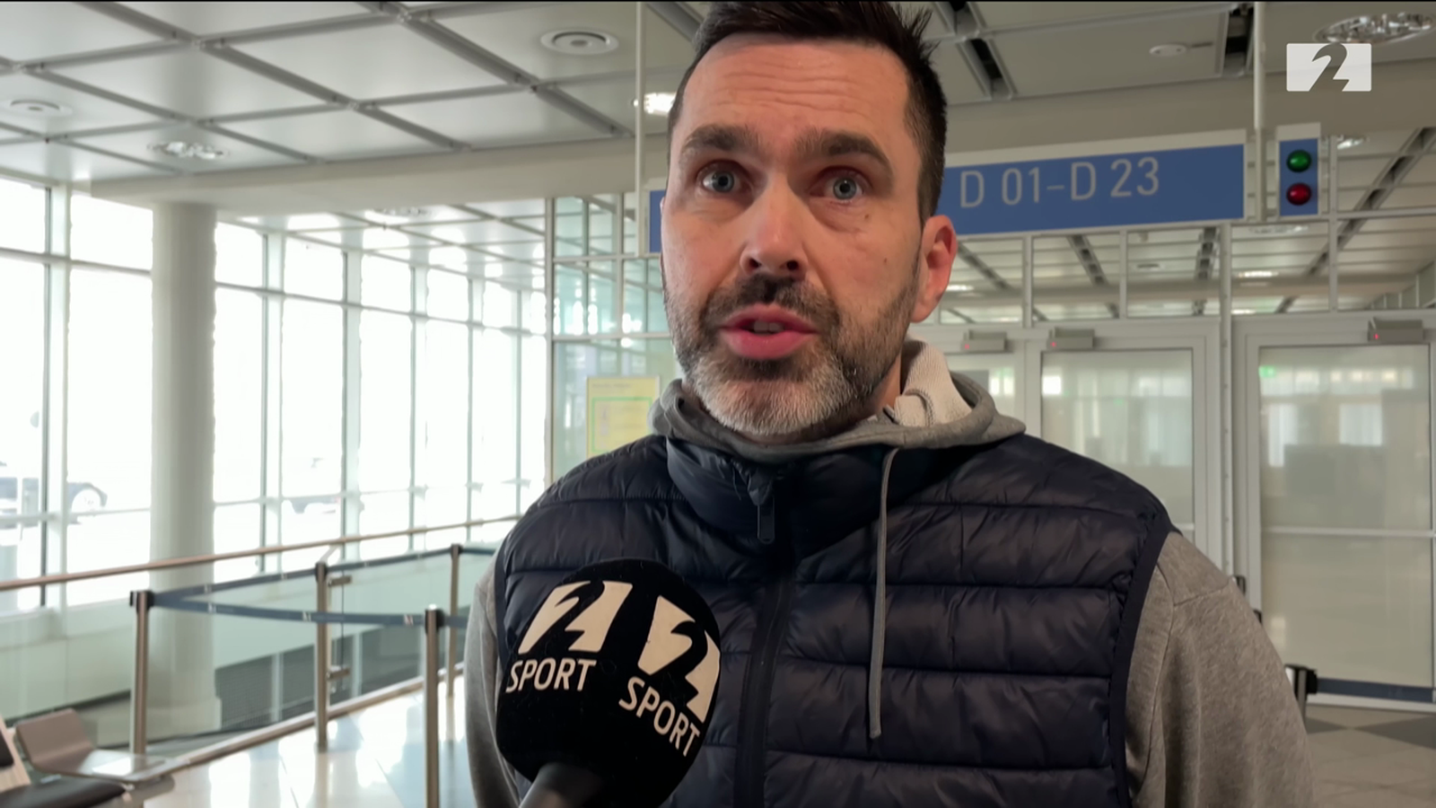 Fengu fýlufréttir við lendingu - Sjónvarp - Vísir