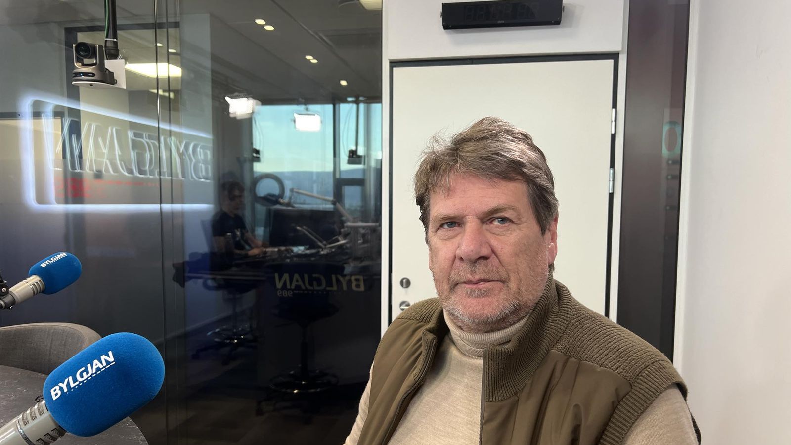 Yfir 90% þeirra sem eiga að borga bætur gera það ekki - Útvarp - Vísir