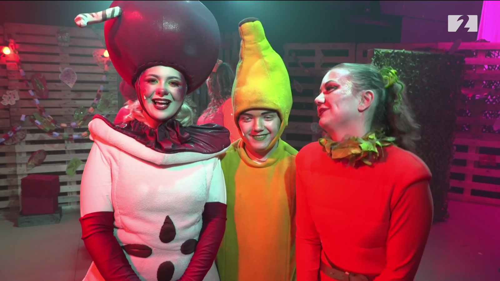 Ávaxtakarfan frumsýnd í Hveragerði - Sjónvarp - Vísir