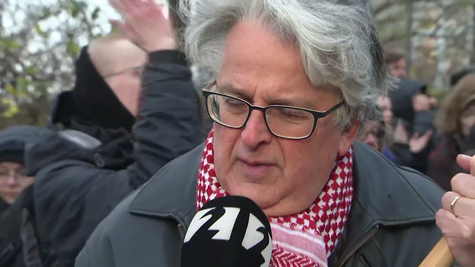 Sveinn Rúnar: Stjórnvöld geta krafist vopnahlés strax - Sjónvarp - Vísir