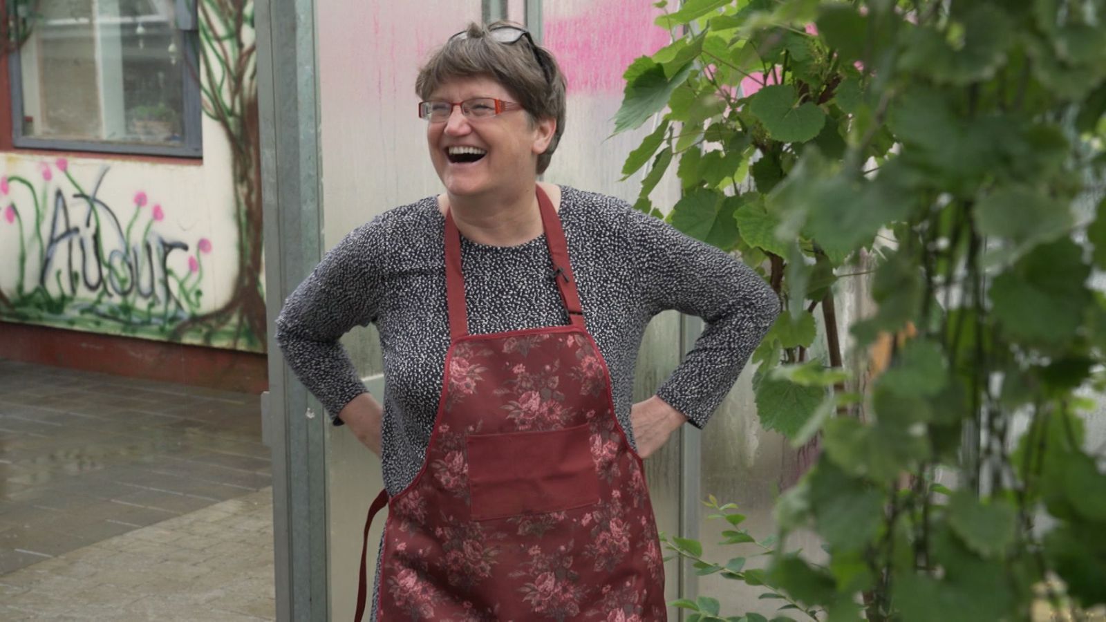 Ekki seinna vænna að byrja á vorverkunum í garðinum - Útvarp - Vísir