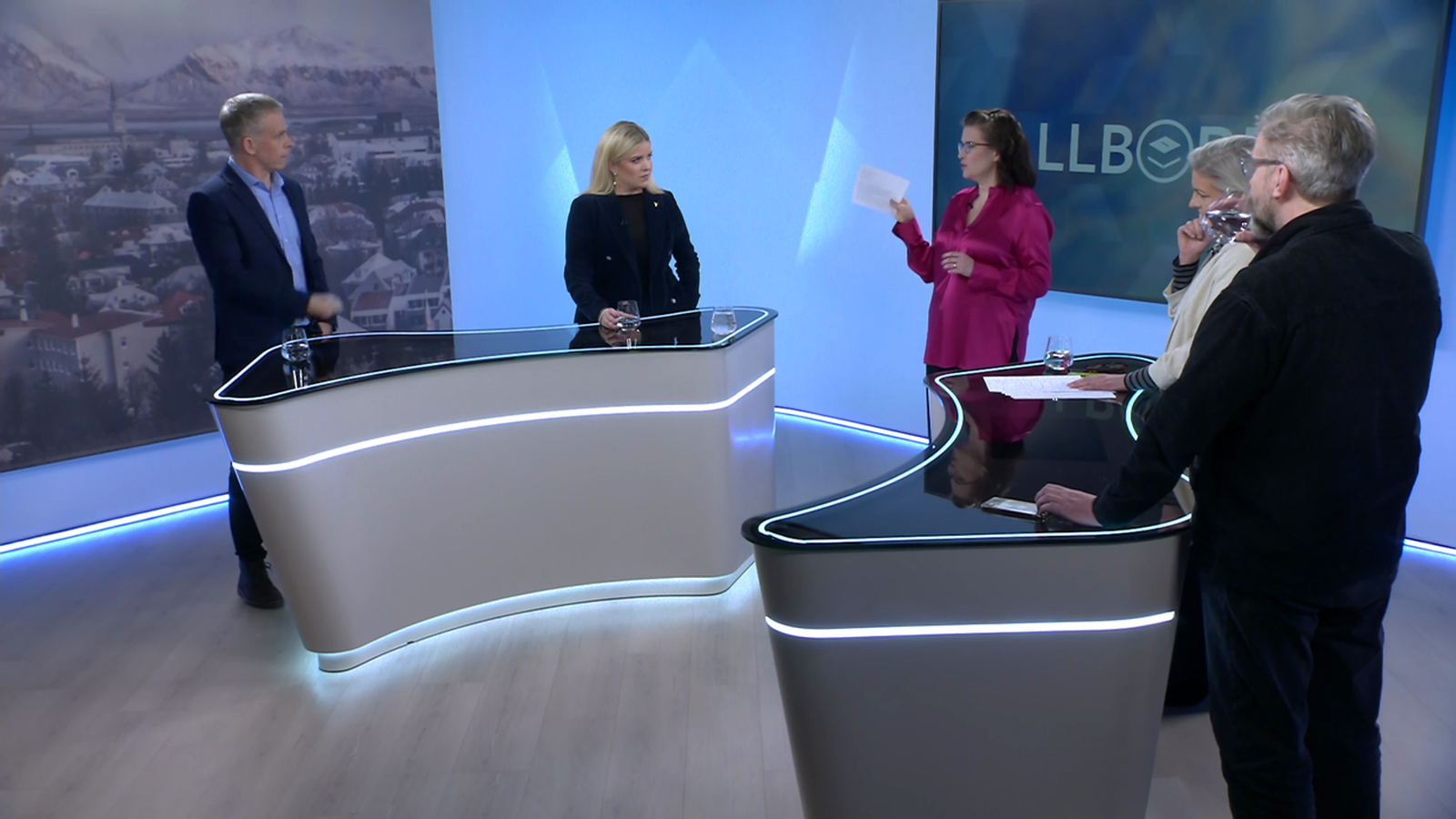 Pallborðið: Hvalveiðafár og skóla- og heil­brigðis­mál - Sjónvarp - Vísir