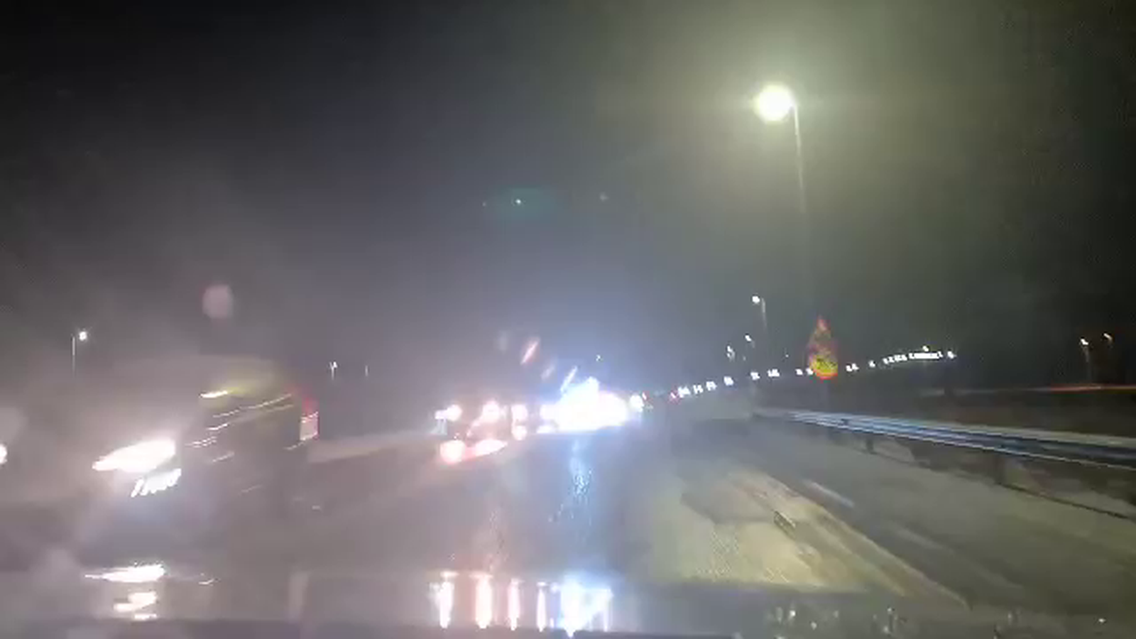 Umferðin um Reykjanesbraut - Sjónvarp - Vísir