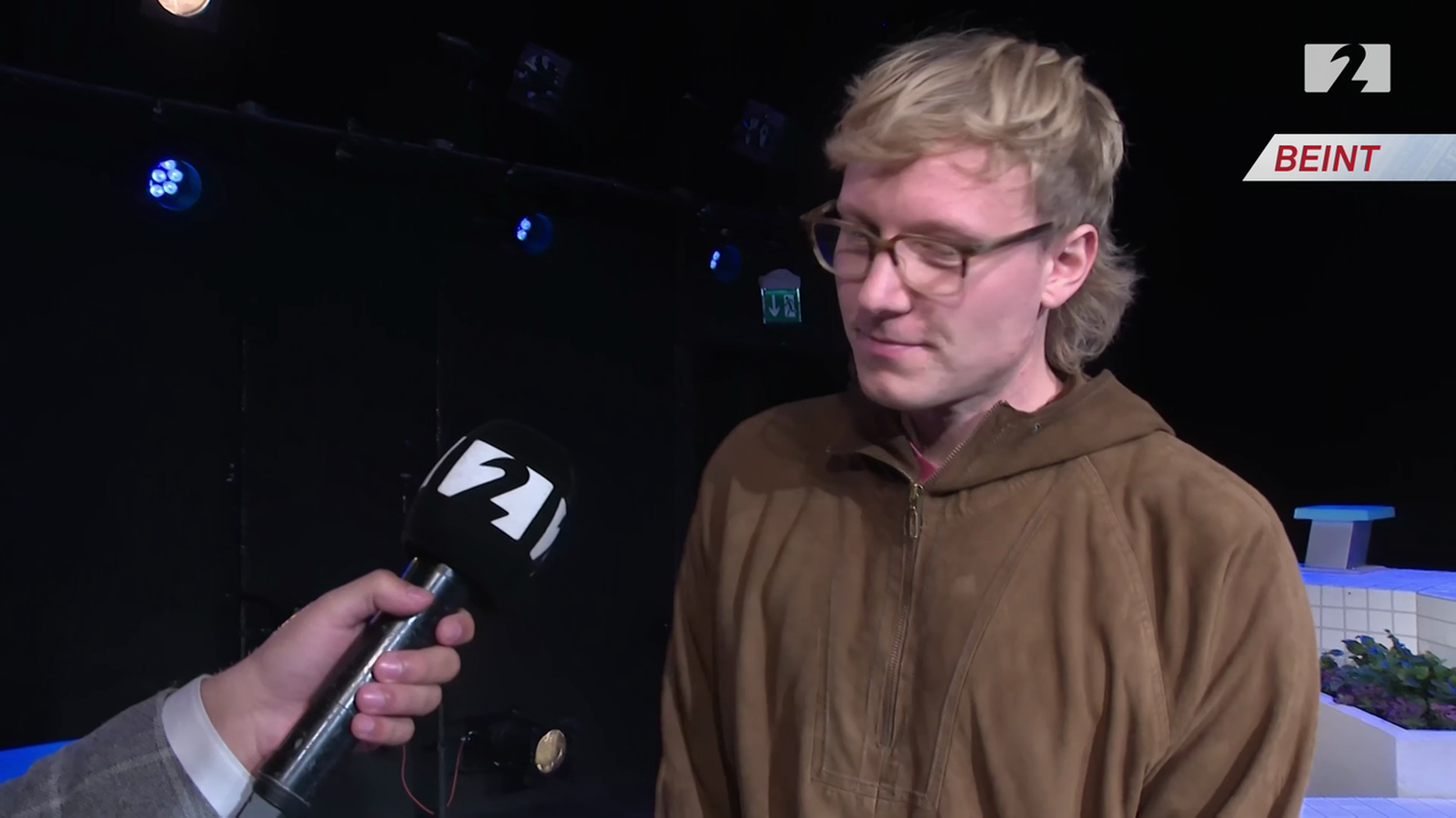 Í sundi á sviði - Sjónvarp - Vísir