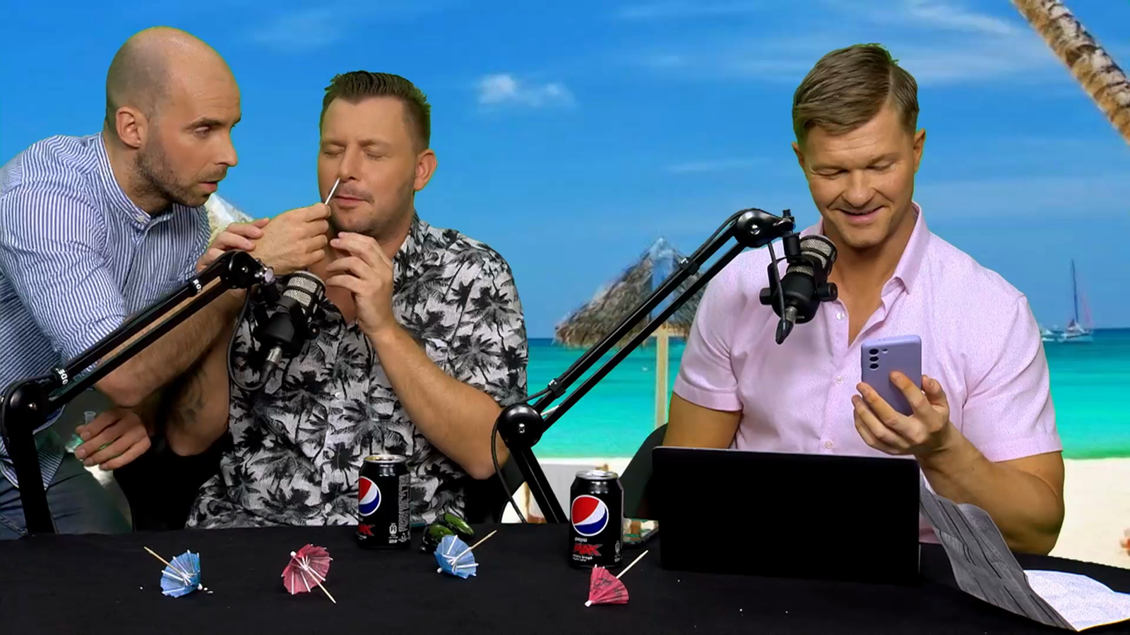 Steindi neyddur í Covid-19 heimapróf - Sjónvarp - Vísir