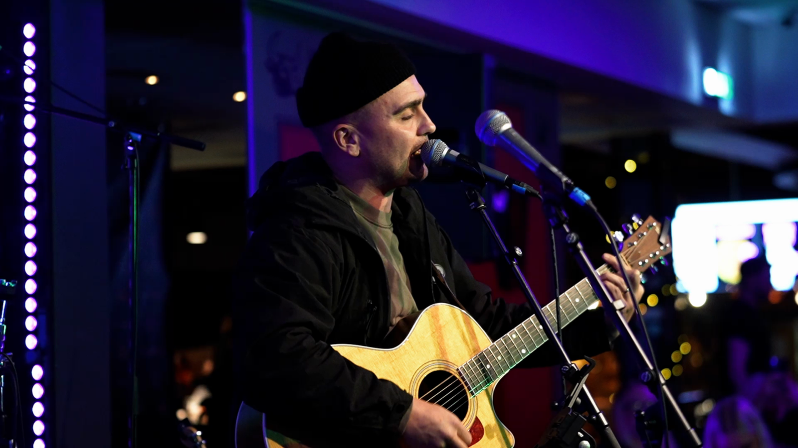 Friðrik Dór - Hlið við hlið í Eldhúspartýi FM957 - Sjónvarp - Vísir